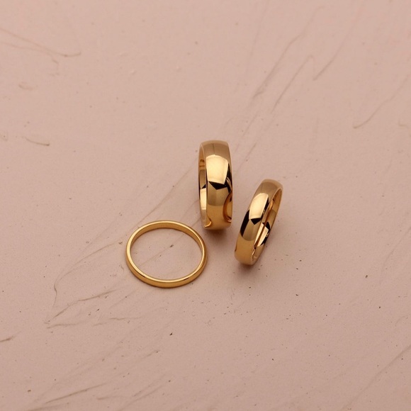 BACCISTORE | Jewelry | Ale Band Ring | Poshmark